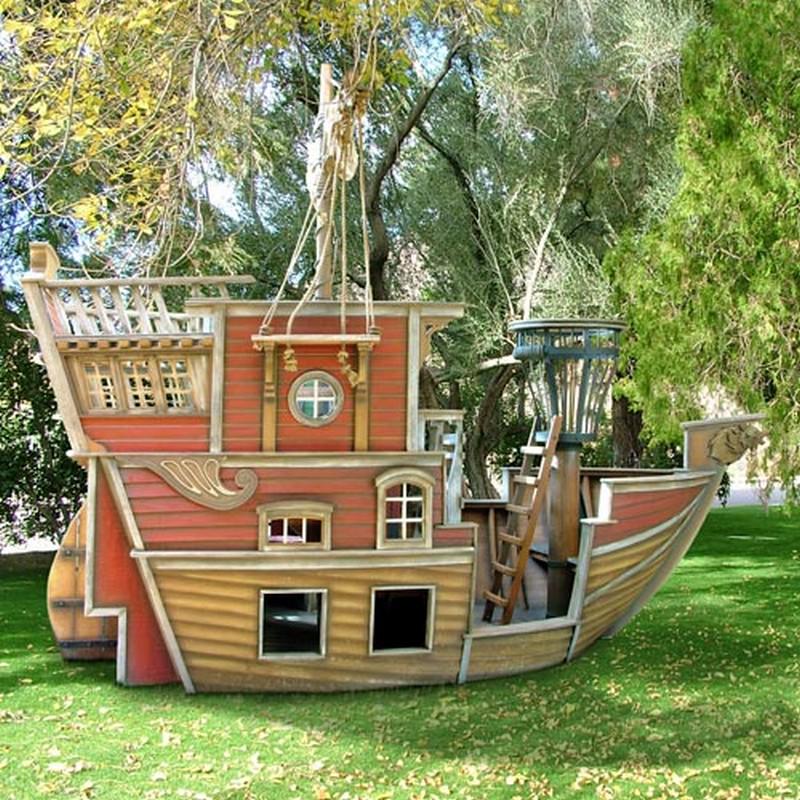 Check out this amazing pallet pirate ship! #upcycle | Scoopnest
