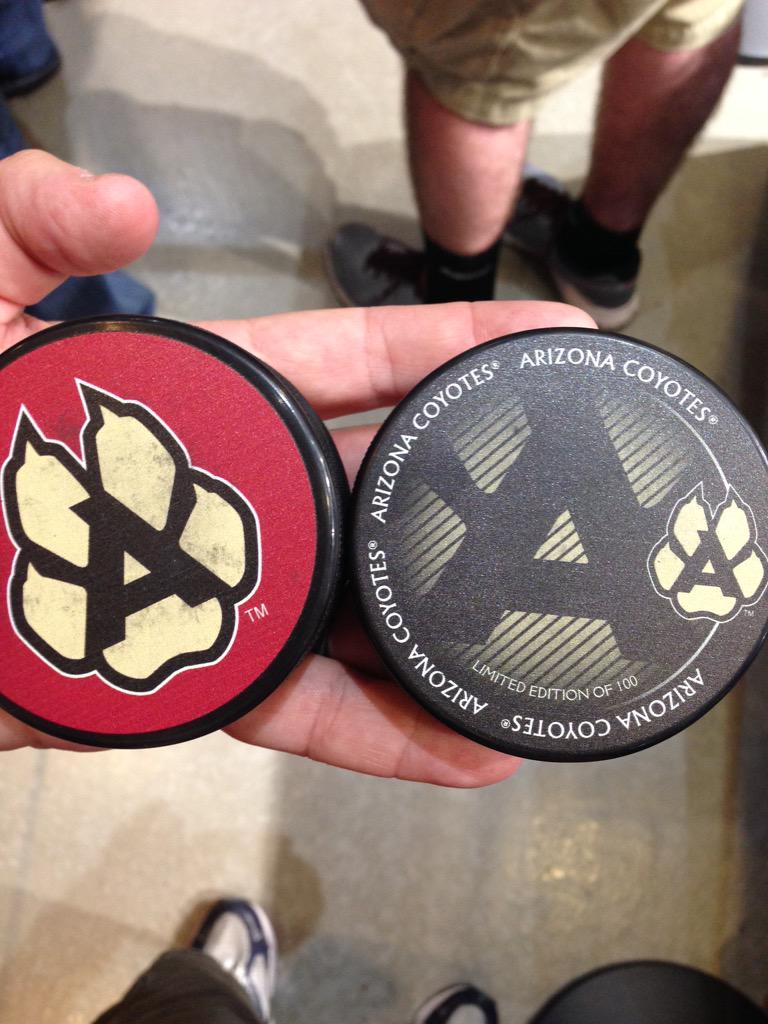 The new Paw logo actually looks amazing. : r/Coyotes