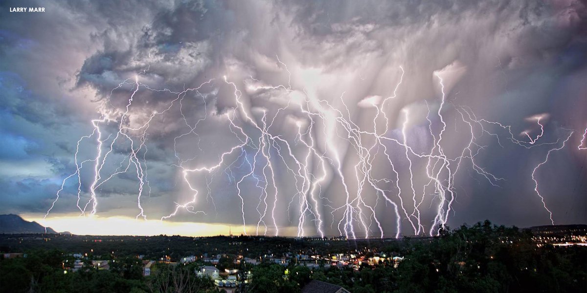 Colorado: Incredible composite photo of lightning strikes in Colorado