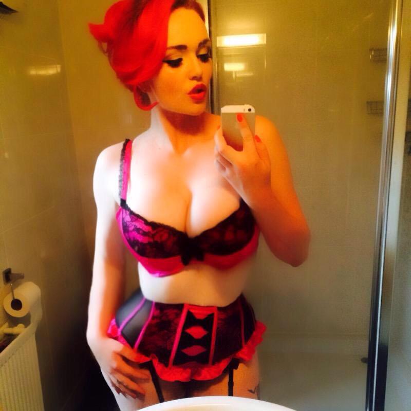 Sexy Real Girls Uk On Twitter ️wot A Babe This Woman Is Jasminejamesxx1 Everyone Follow This