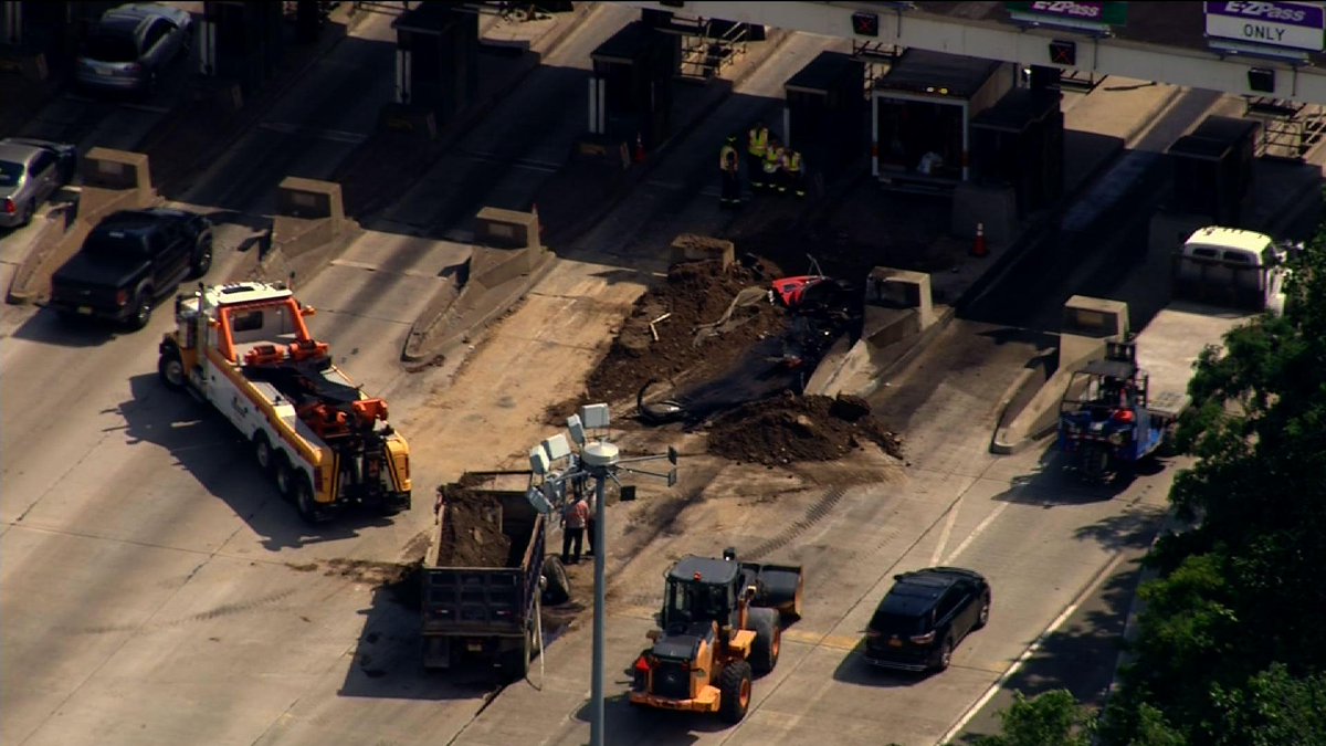 ALERT: O/T dump truck at toll plaza - Exit 16E NJ Turnpike. Traffic ...