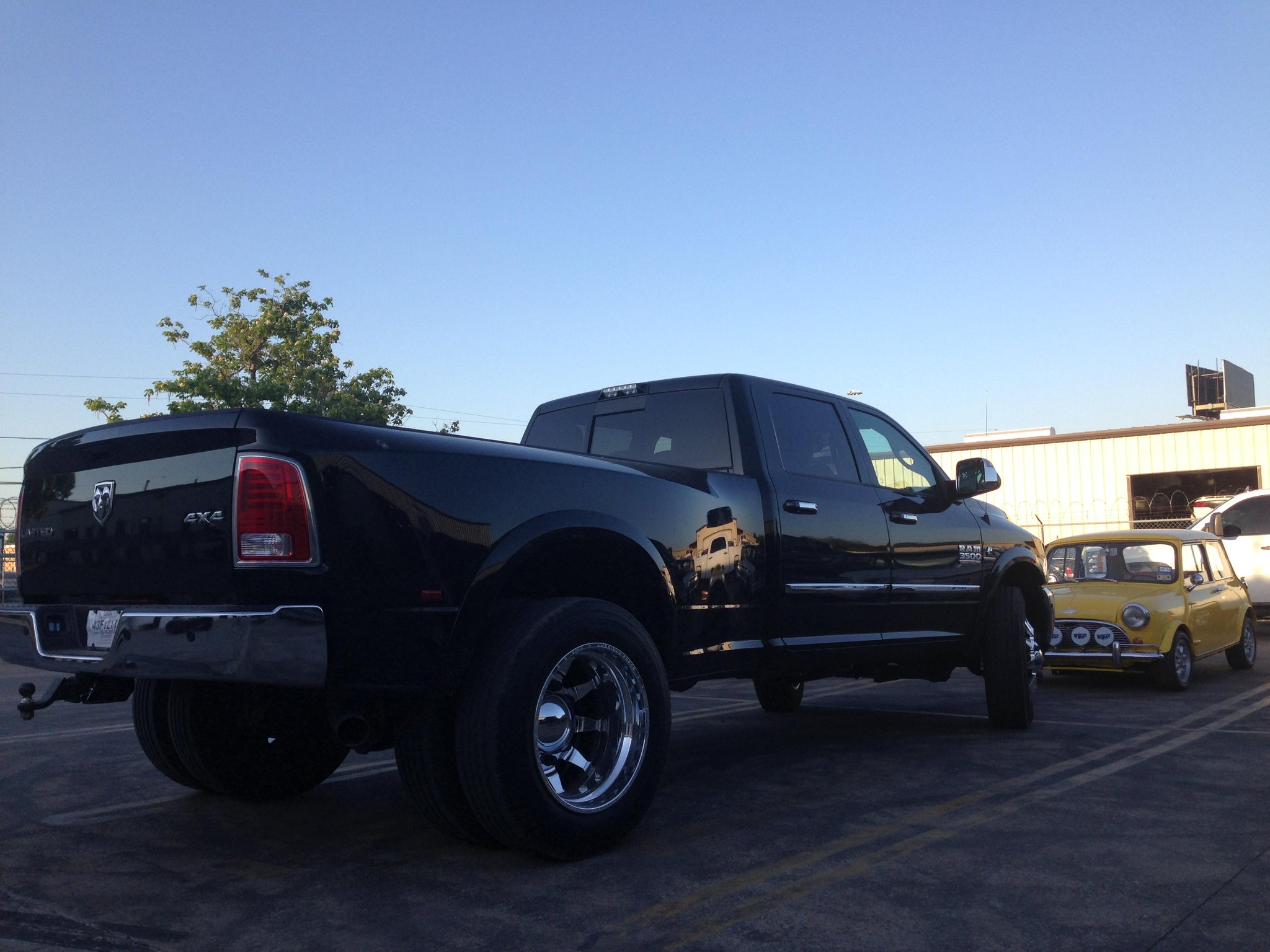 Gas Monkey Dodge Dually