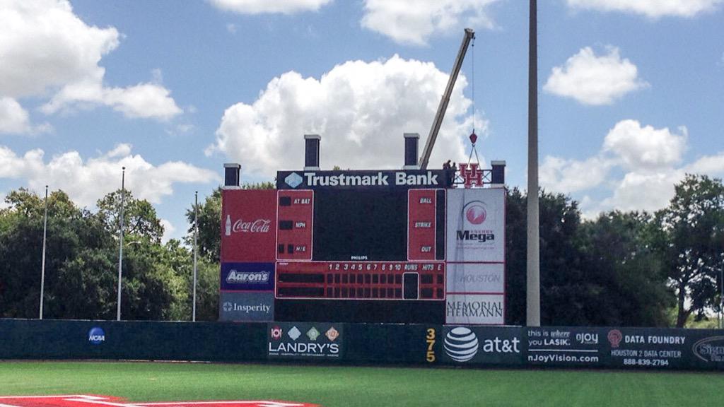 UH installing nation's largest video board(baseball stadium wise) : r ...