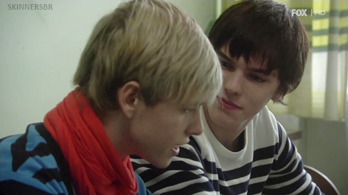 Skins Tony And Maxxie Kiss