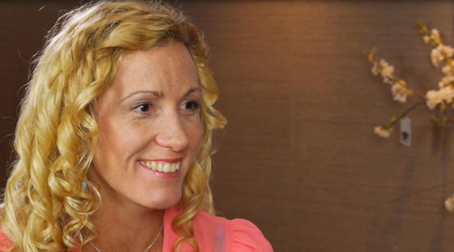 Classify Spanish looking weather presenter from England