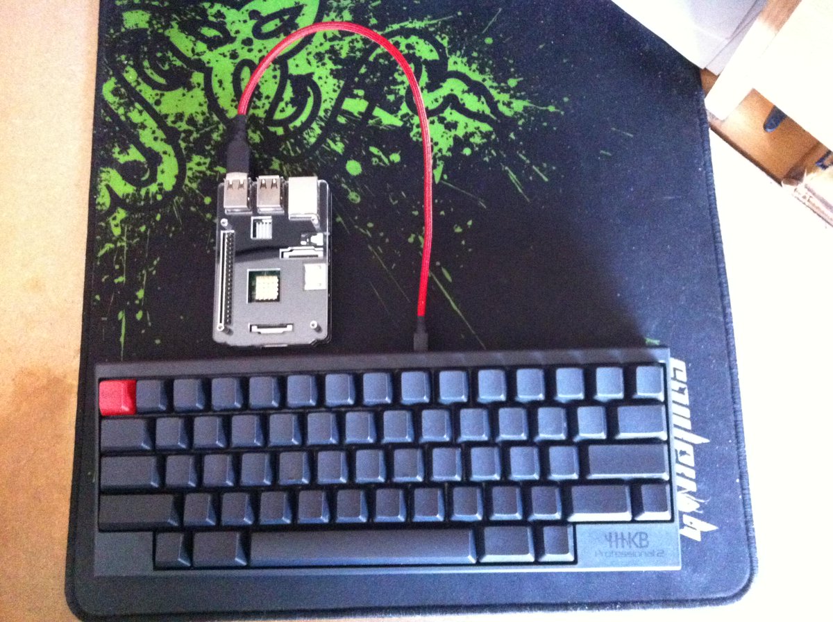 I have a thing for red escape keys (and a certain wrist rest it seems ...