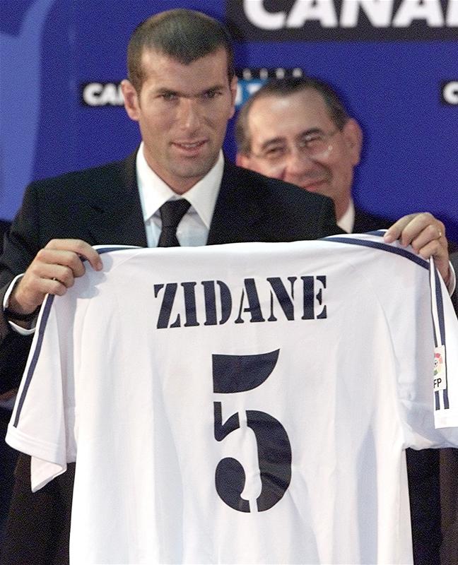 On this day: in 2001, zinedine zidane signed for real madrid from ...