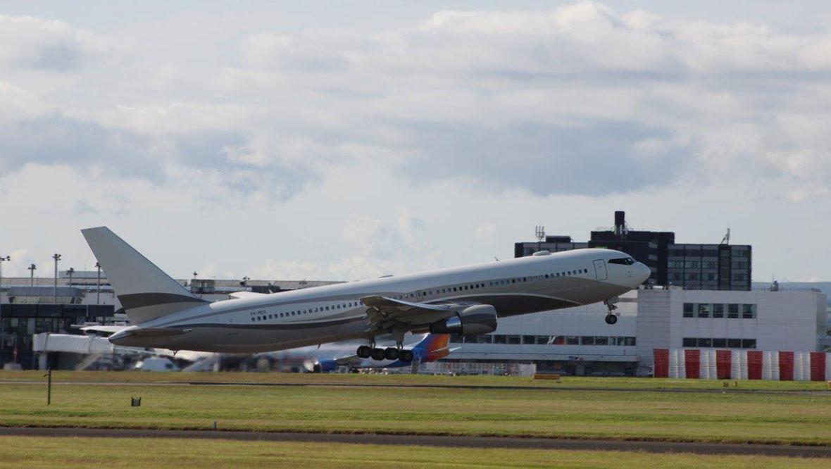 Billionaire Roman Abramovich: Billionaire Roman Abramovich flies out of ...