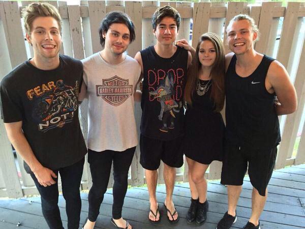 5sos Meeting Fans