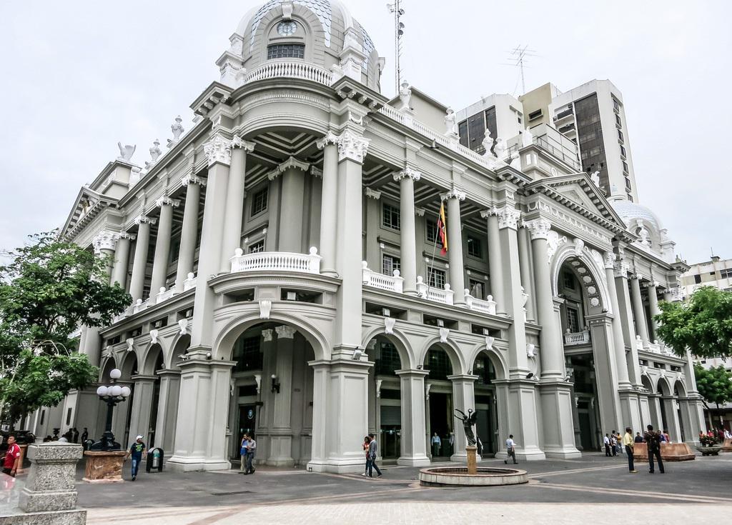 Guayaquil: Estos son algunos edificios emblemáticos del Guayaquil de siempre
