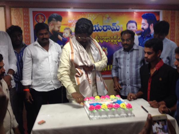 #AbhayRam birthday celebrations @ Rtc X Roads - Chat Room - NFDB