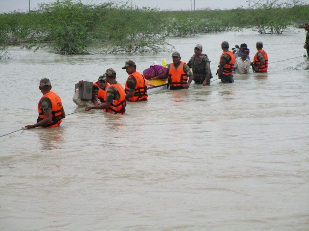 In pictures: Indian Army at rescue mission in flood hit Gujarat ...