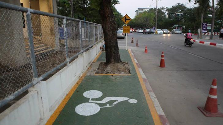 The world's worst bike lanes: | Bicycling Magazine | Scoopnest