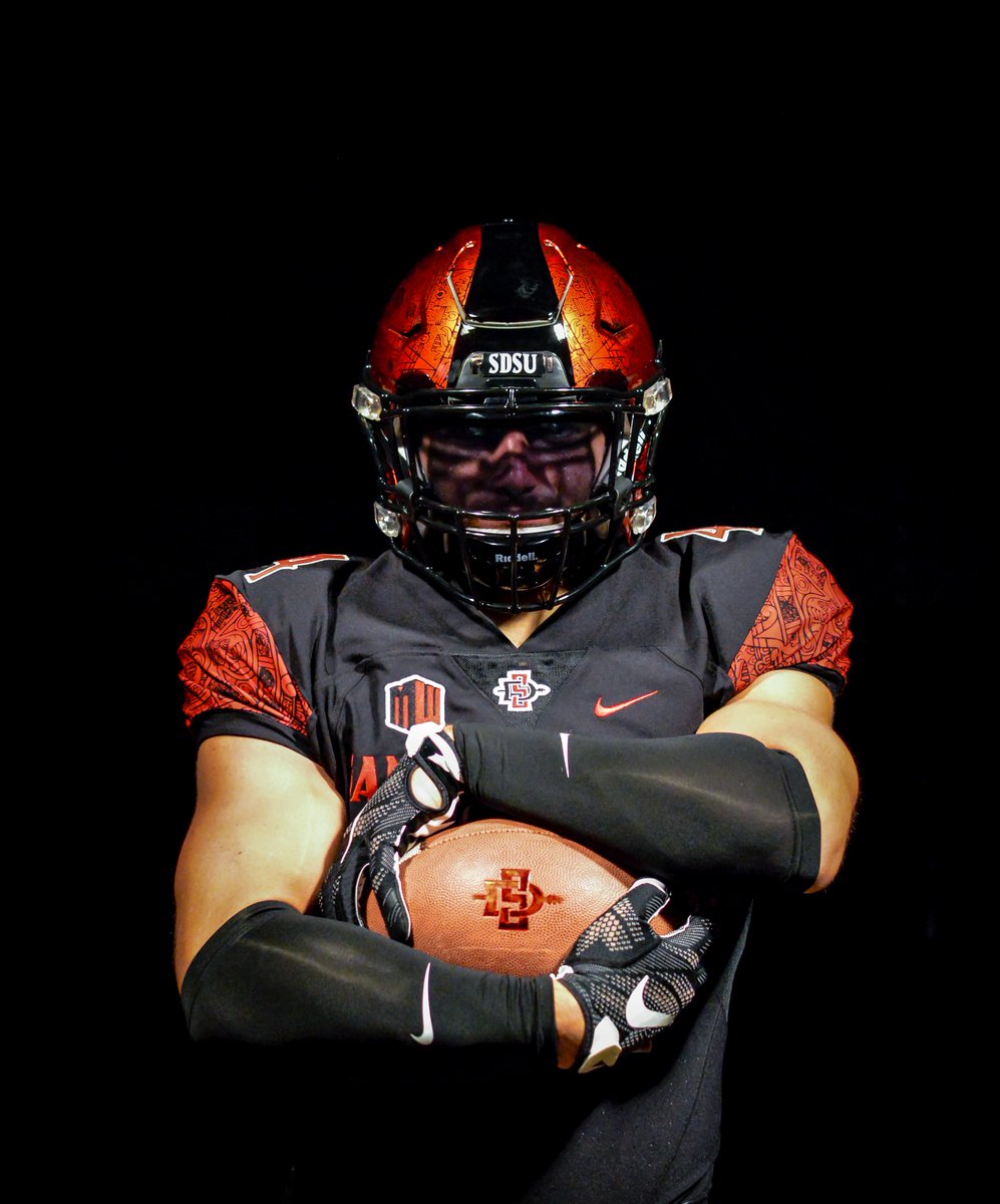 SDSU FOOTBALL: AZTECS UNIFORM REVEAL - 8/4/15 : r/CFB