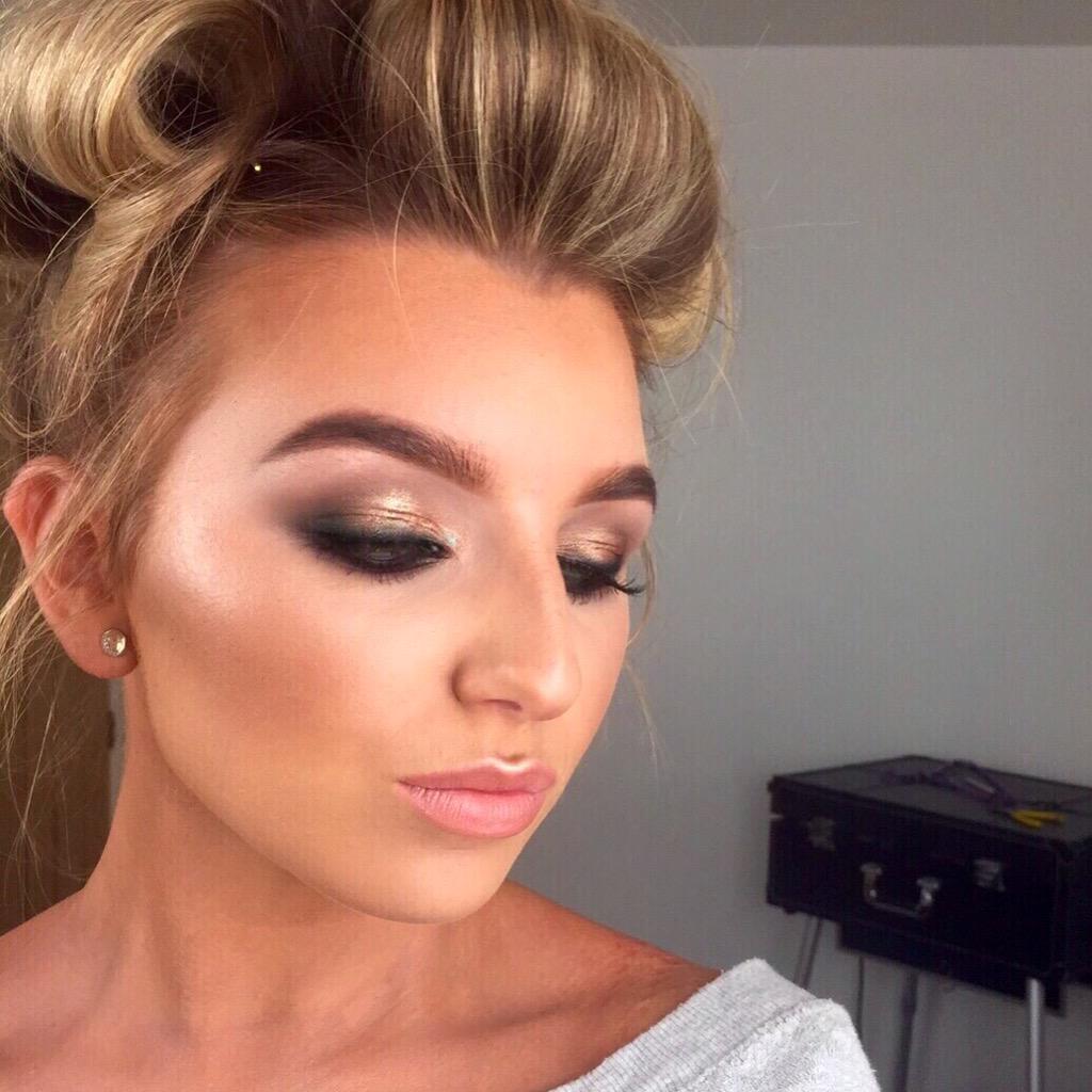 Rebecca Mutch's Instagram, Twitter & Facebook on IDCrawl