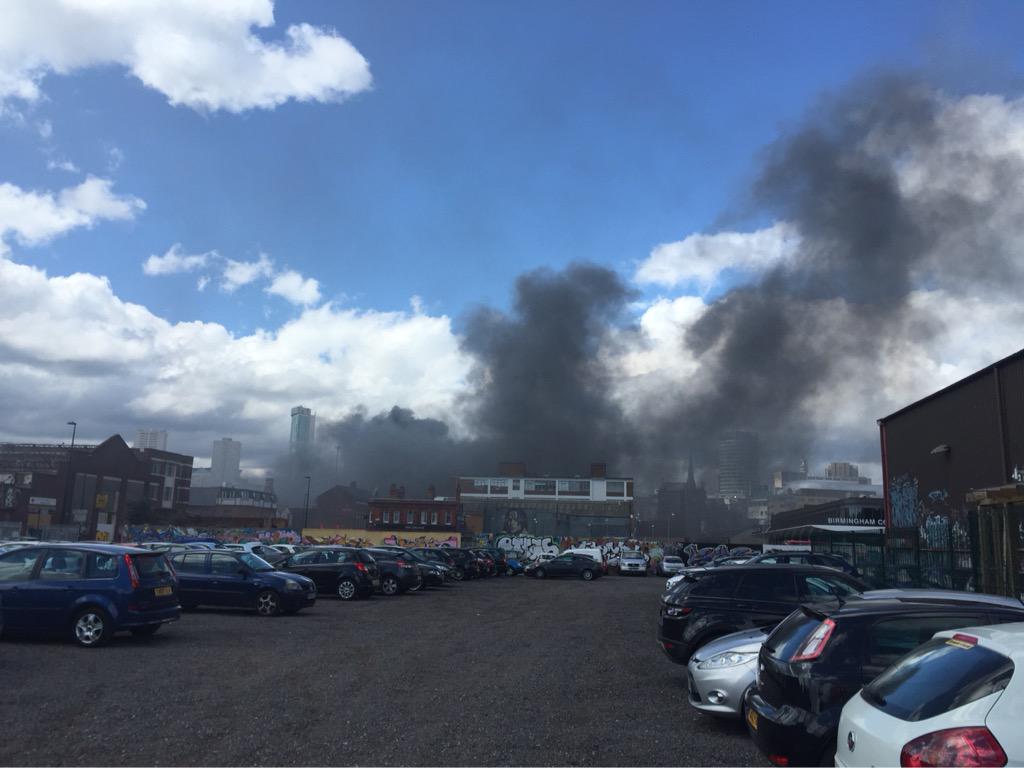 Firefighters tackle huge Digbeth fire | Central - ITV News