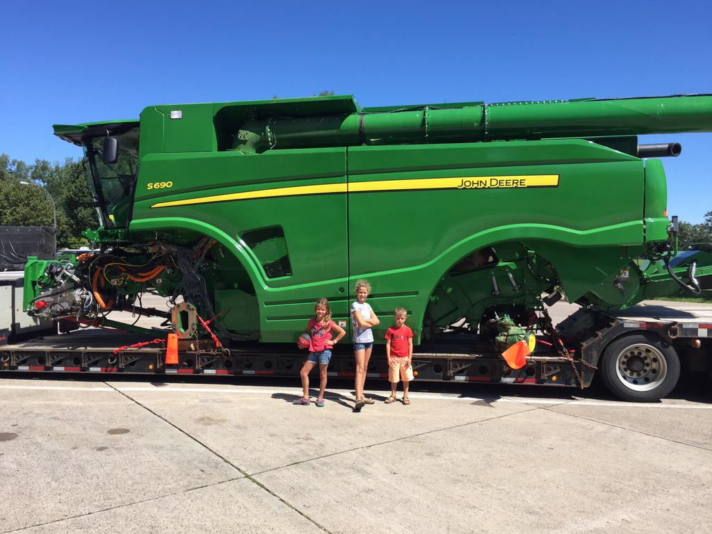John Deere Unveils Latest Allelectric Tractor Prototype