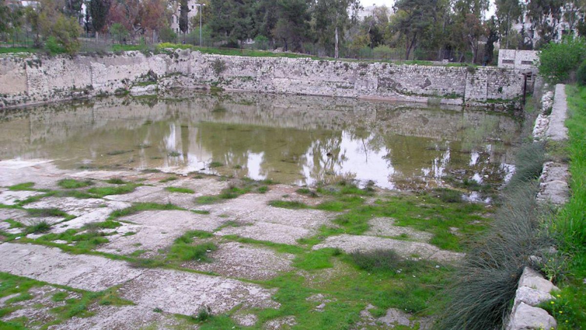 In Jerusalem, Even a Temporary Pool Is Cause for Controversy | Haaretz ...