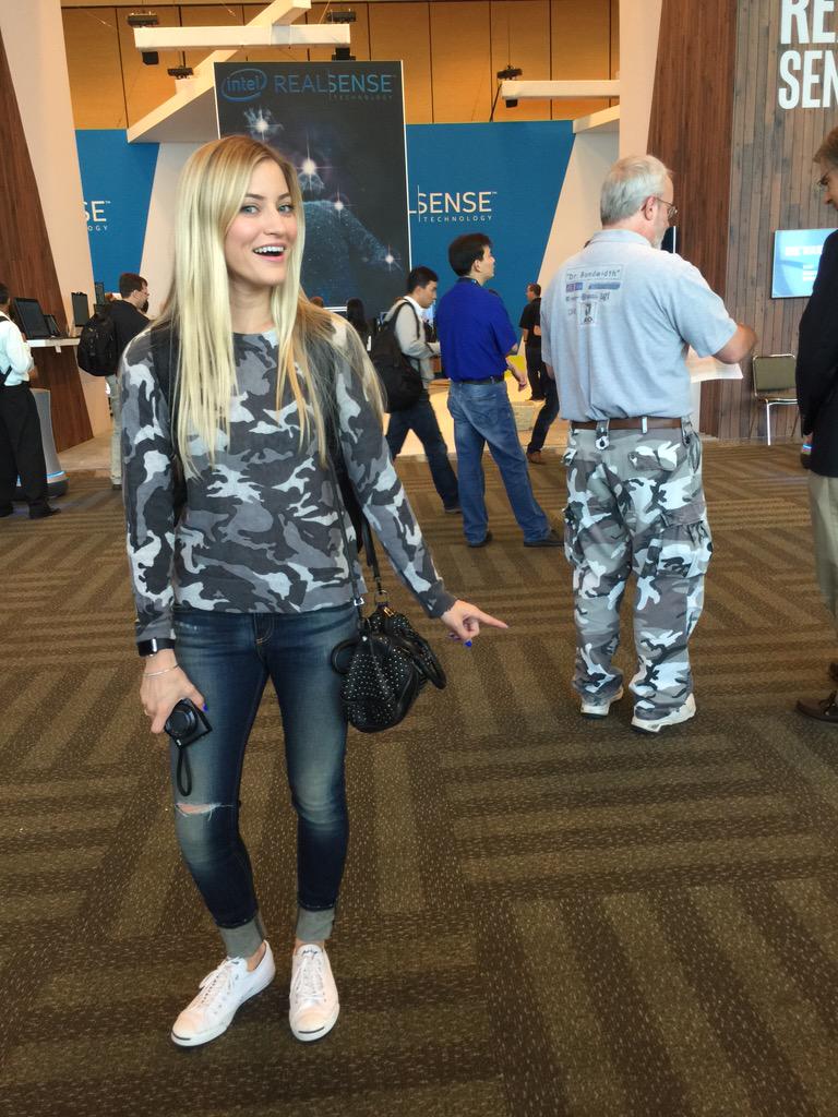 Ijustine Jeans