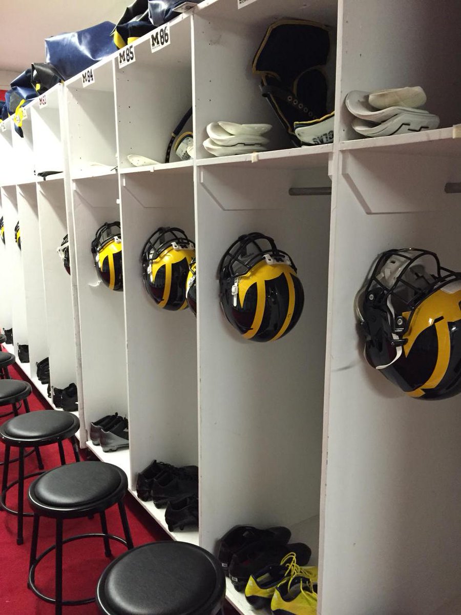 Equipment: Block M still on helmet nose bumper? | mgoblog