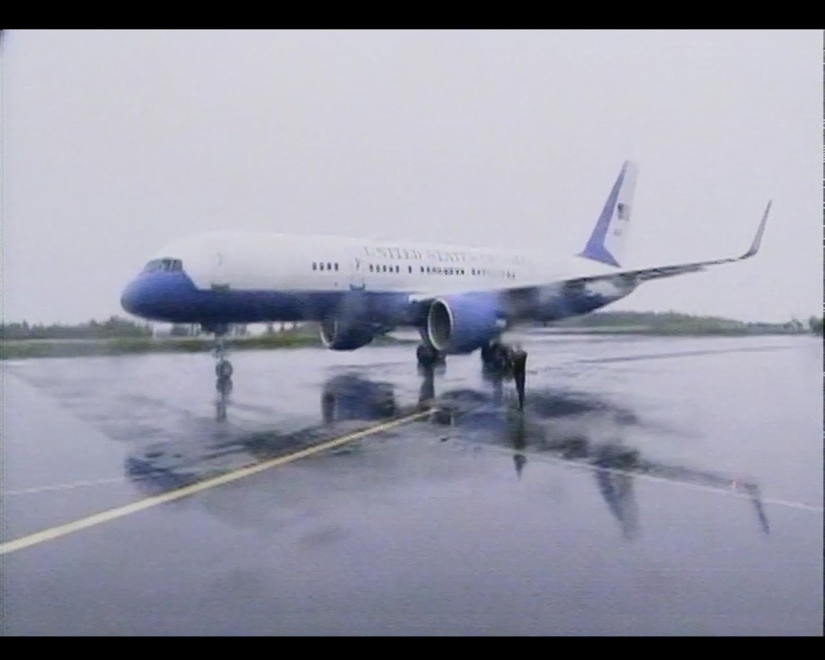 : USAF C32, a Boeing 757, served as Air Force One for flight from Anc...