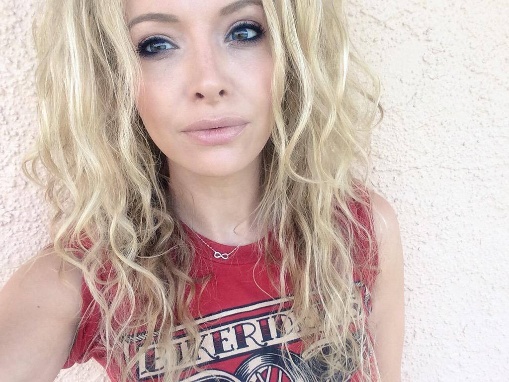 Rachel Elliot's Instagram, Twitter & Facebook on IDCrawl