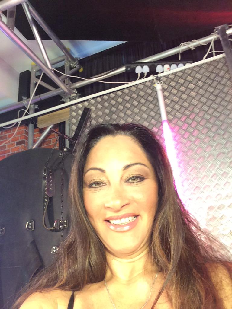 Tw Pornstars Cathy Barry Twitter Come On Darling Call Me 10 51 Am