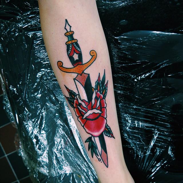 American Traditional Dagger Tattoo Designs