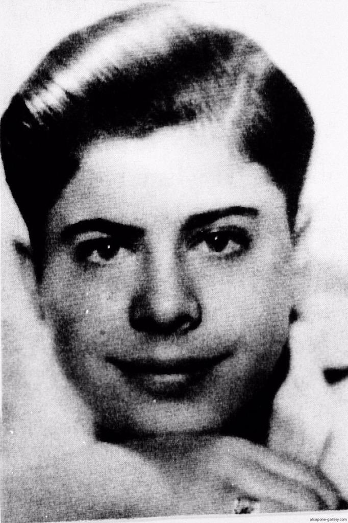 Young Al Capone, c. 1910s. : r/OldSchoolCool