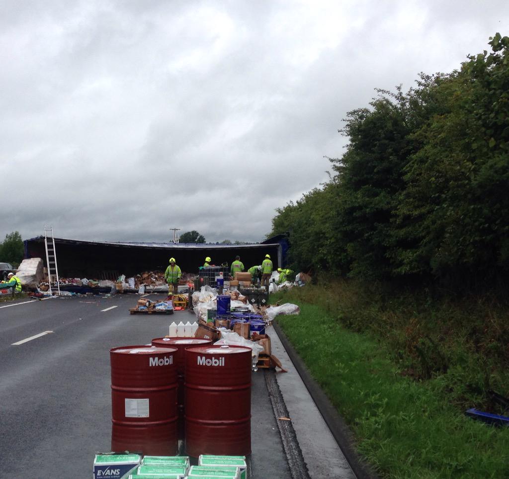 Clean up continues after A34 crash | Meridian - ITV News