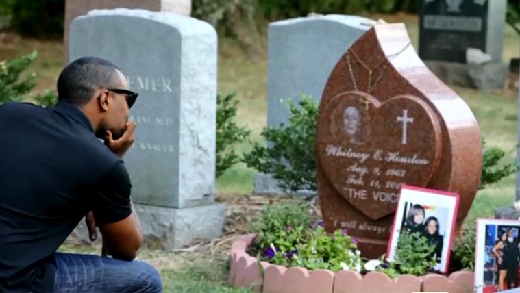 Nick Gordon fue fotografiado llorando en tumba de la hija de Whitney ...