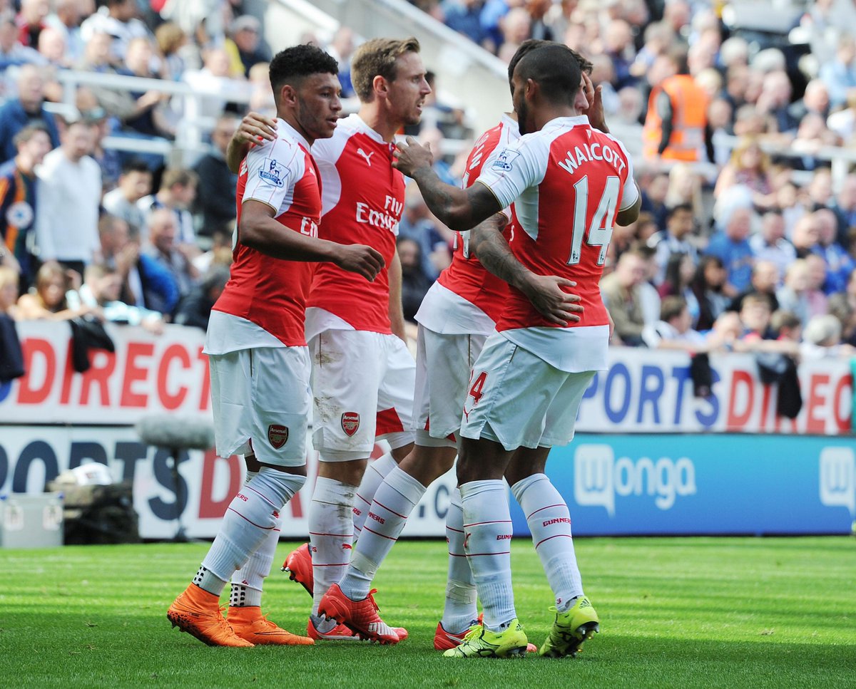 .Arsenal celebrate going one goal ahead at St James' Park NUFCvAFC ...