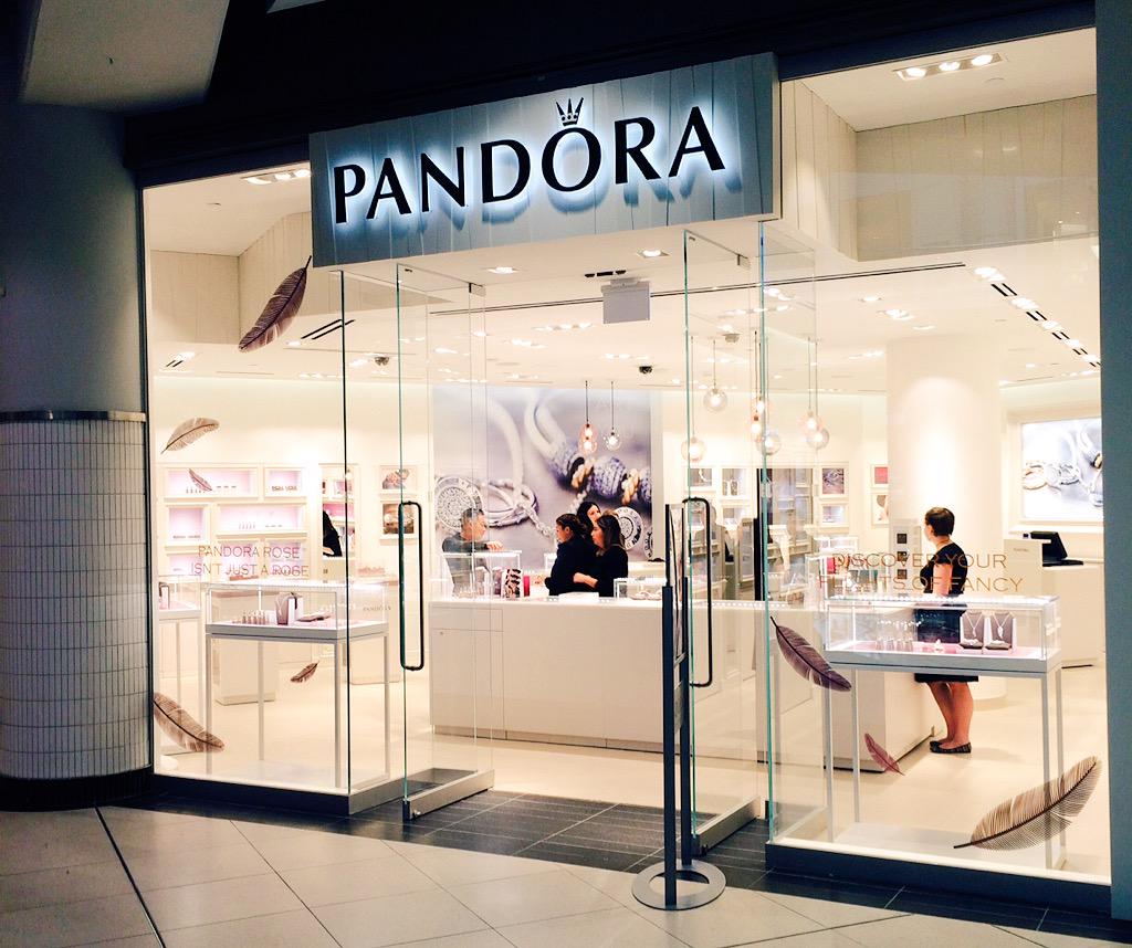 Pandora eaton centre store
