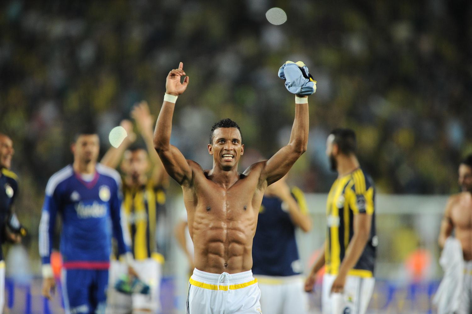Luis Nani Six Pack