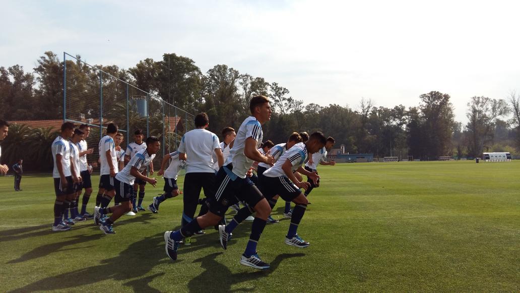 [SUB 17] Pasadas de 100, 200, 300 y 400 metros, el menú elegido por el ...
