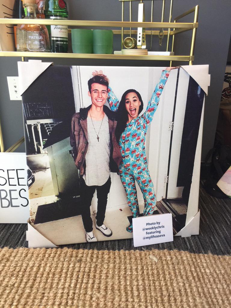 Weeklychris Instagram