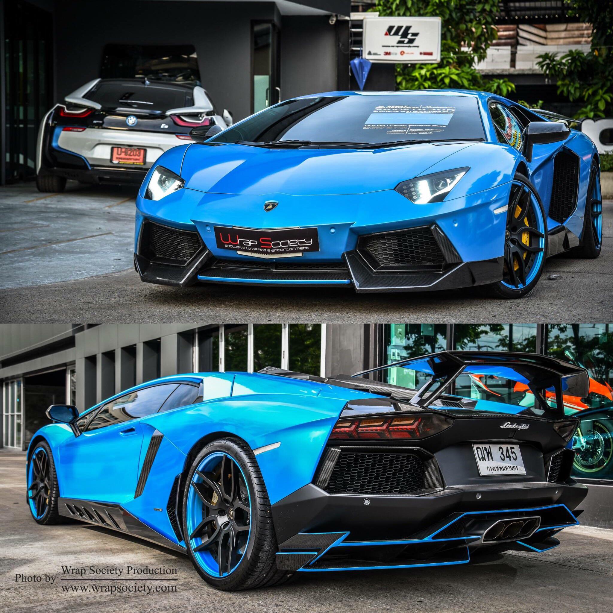 Blue Lamborghini Reventon Wallpaper