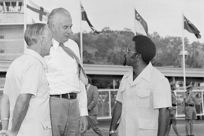 OnThisDay 1975 PMs Gough Whitlam, c, and Michael Somare at the PNG ...
