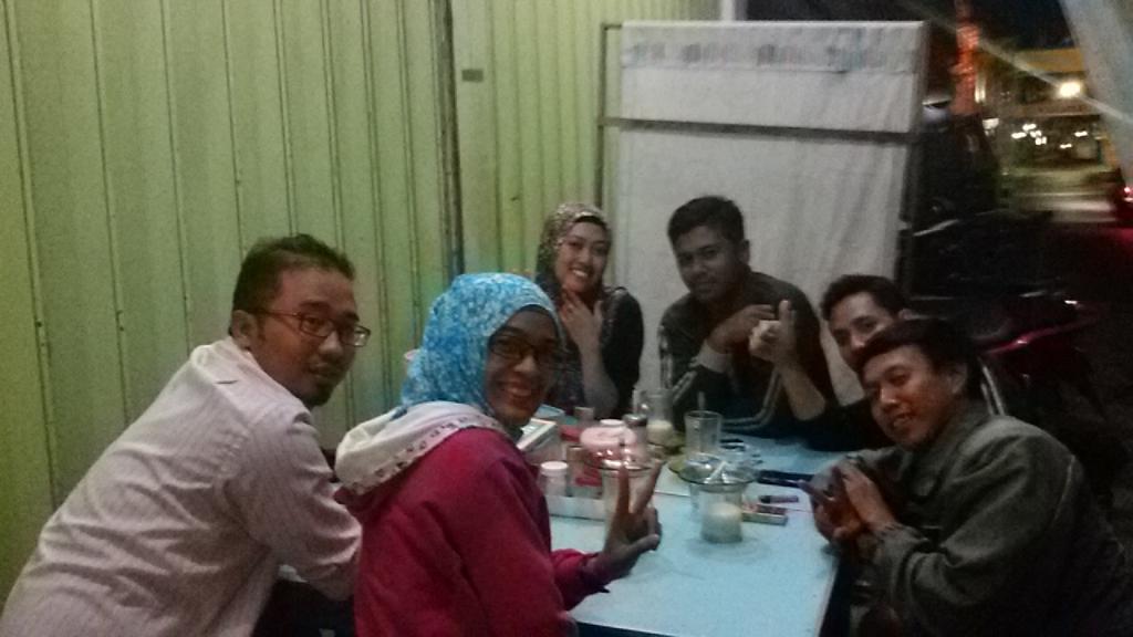 Faricha AzZain (@chira_schoon) | Twitter