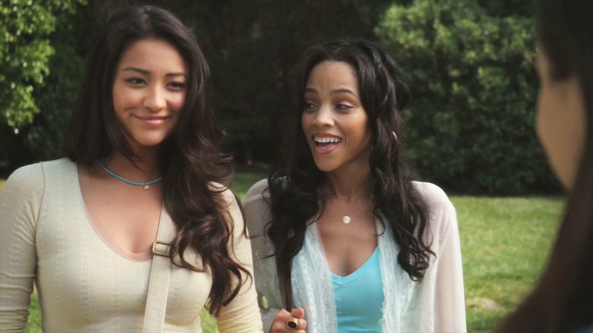 Pretty Little Liars Maya