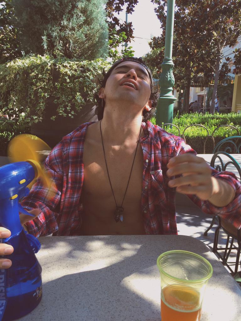 Lydia Liles's Instagram, Twitter & Facebook on IDCrawl