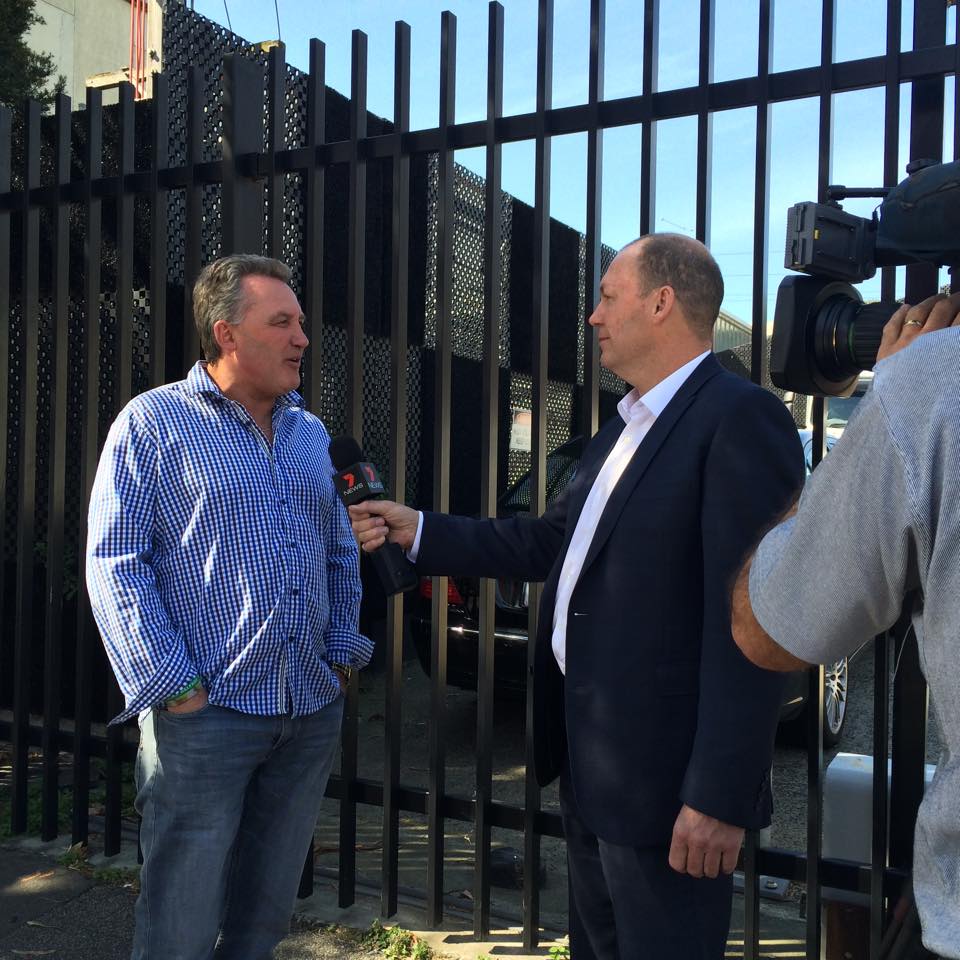 Bruce Abernethy talks with Bulldogs Legend Doug Hawkins in Melb. about ...