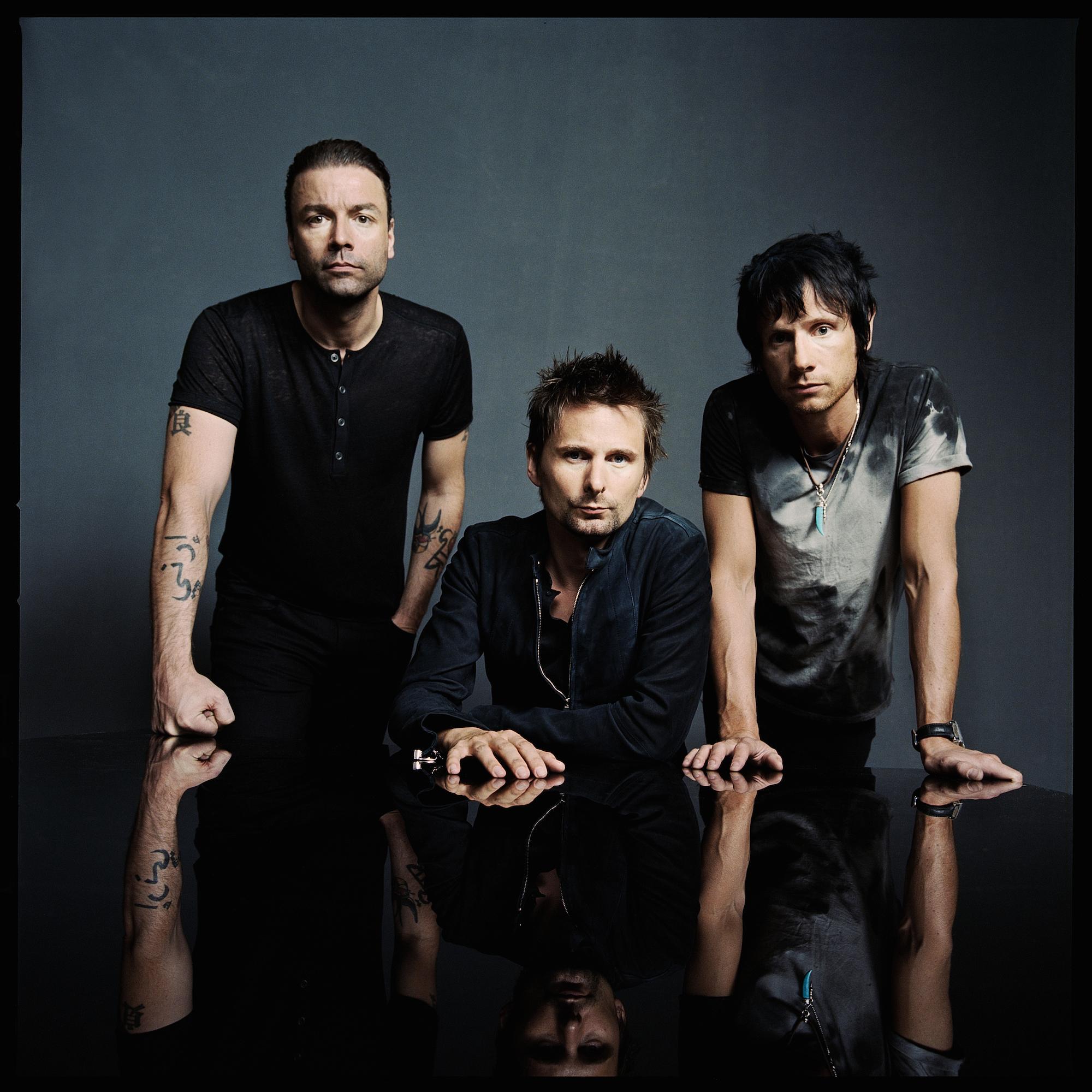 MUSE : MUSE Photo Session _ DRONES