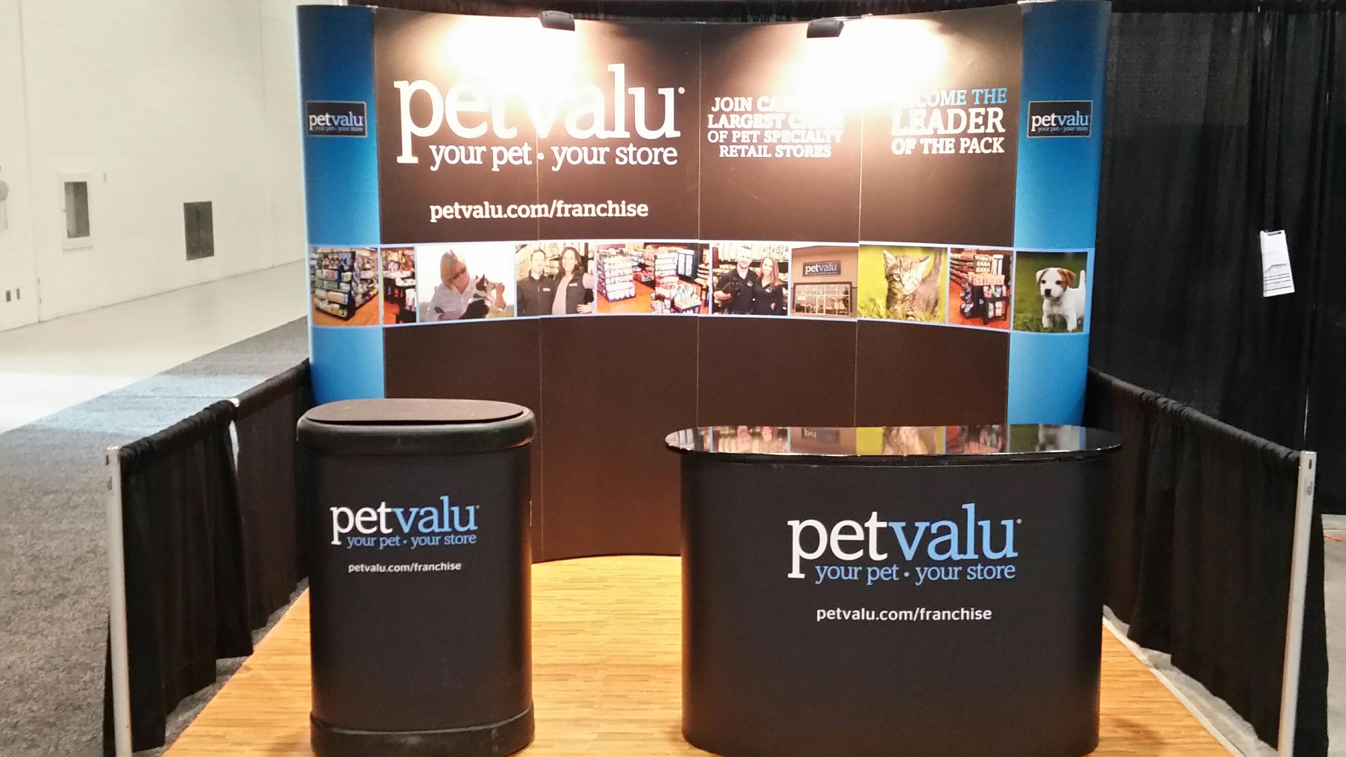 Pet Valu Logo