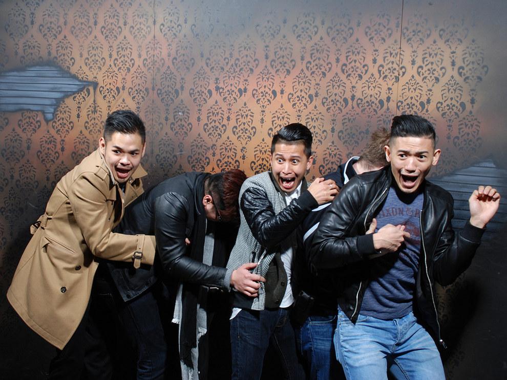 35 amazing photos of people getting scared shitless - scoopnest.com