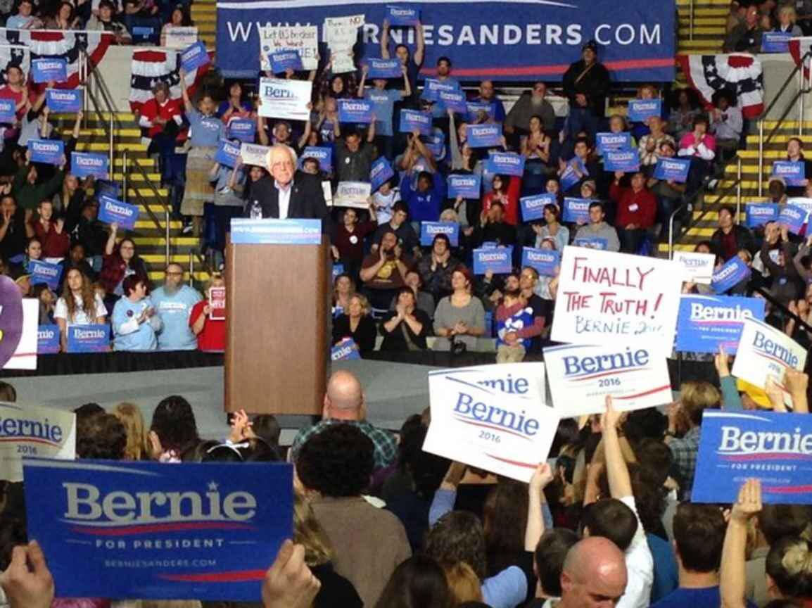 Sen. Bernie Sanders Springfield MA, speaking Speaking to a crowd of ...