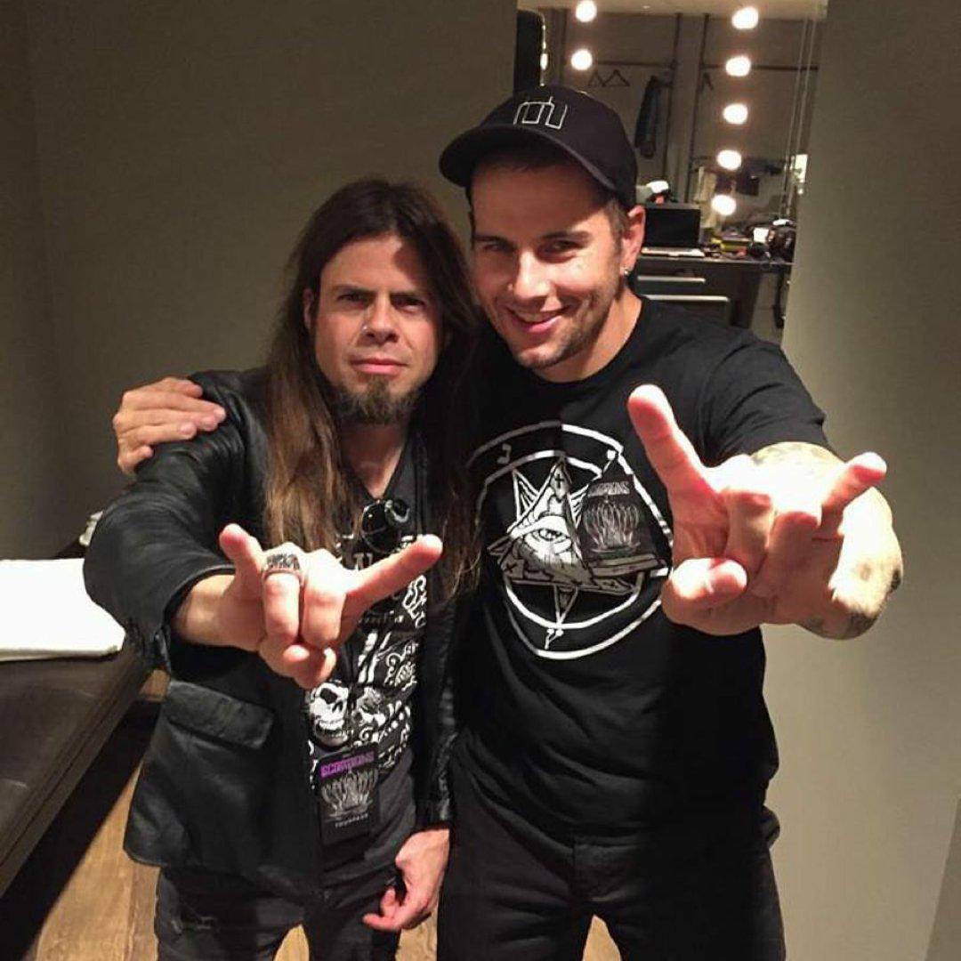 Foto Terbaru M. Shadows bersama Todd La Torre – Deathbat Indonesia