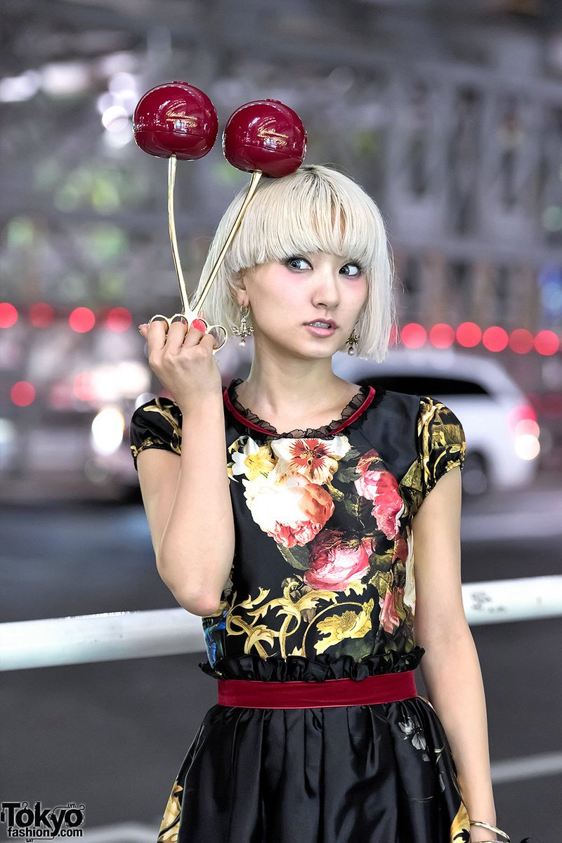 Japanese model darayunya on the street in Shibuya w/ pretty Undercover ...