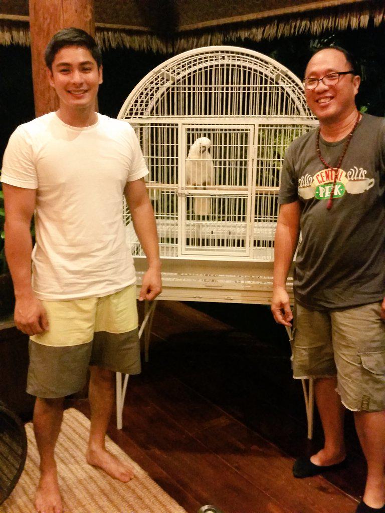 Ferdinand Lapuz on Twitter: "Visit sa bahay ni #CocoMartin. #AngProbinsyano http://t.co/gEP79rYV5K"