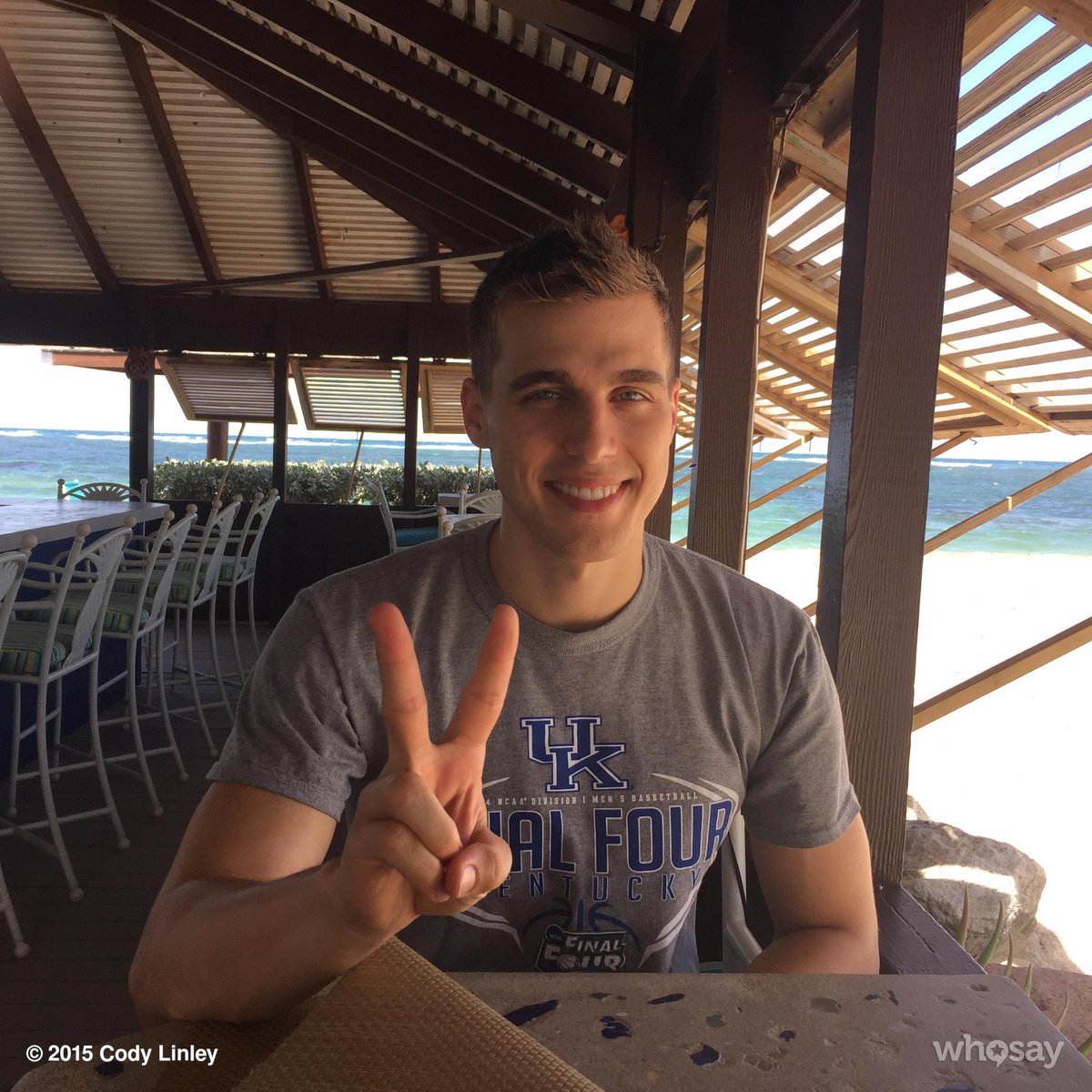 Cody Linley And Julianne Hough Kissing